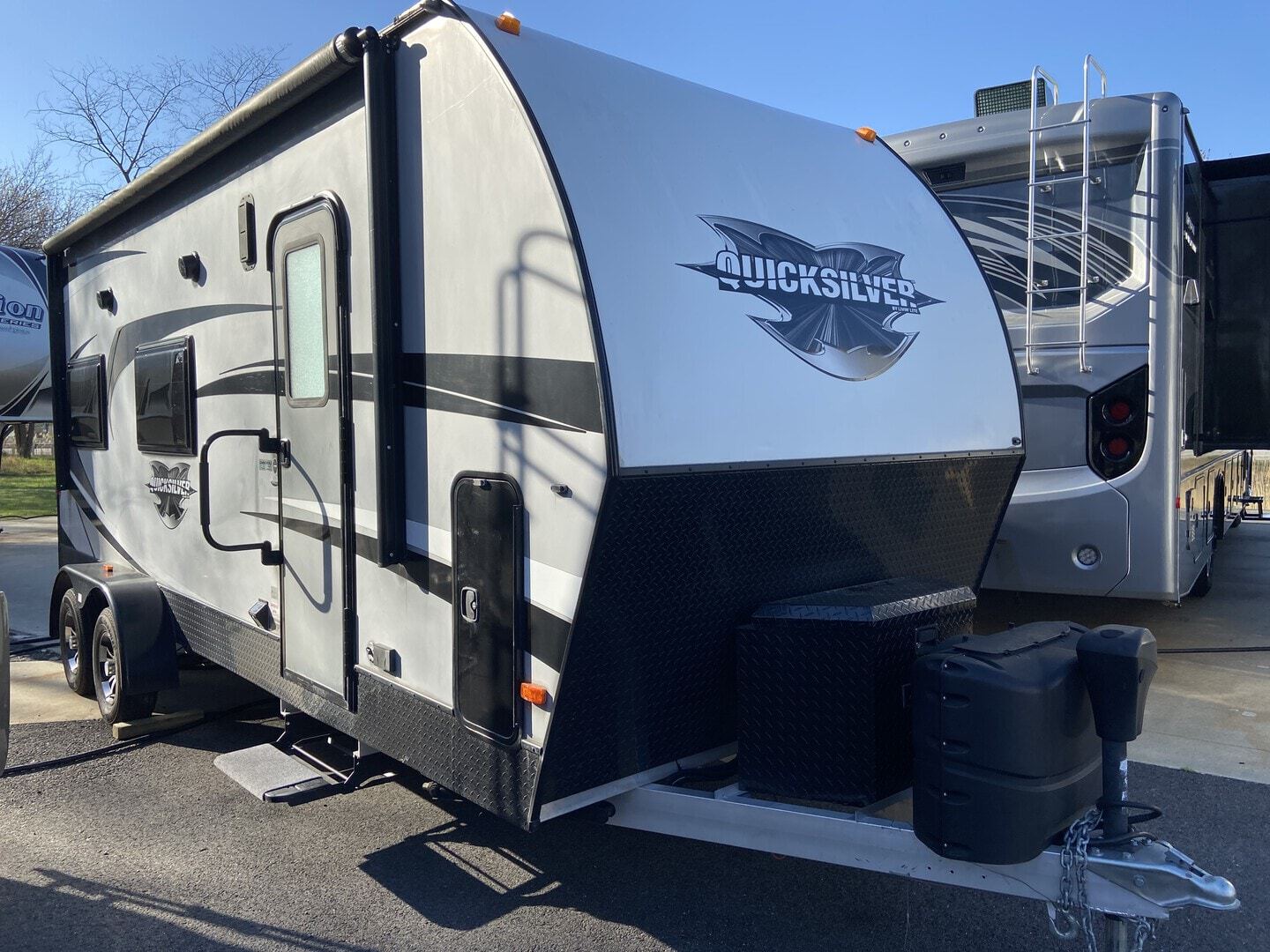 Quicksilver Toy Hauler Campers - Home Alqu