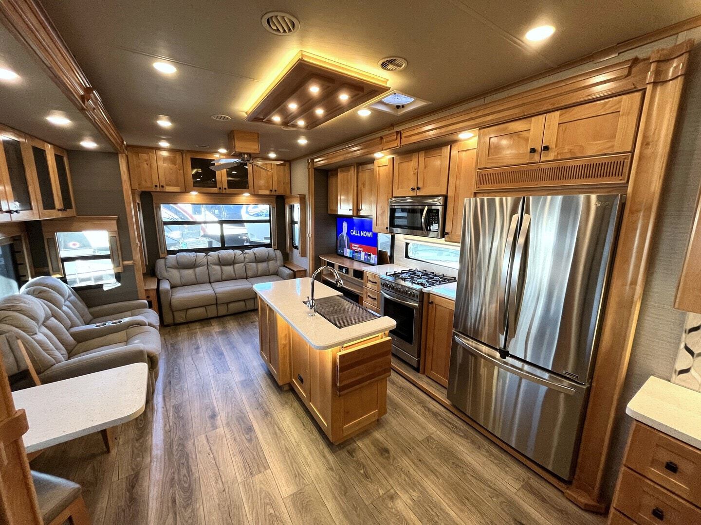 Used 2021 Vanleigh RV Vilano 370GB in Mesa, AZ