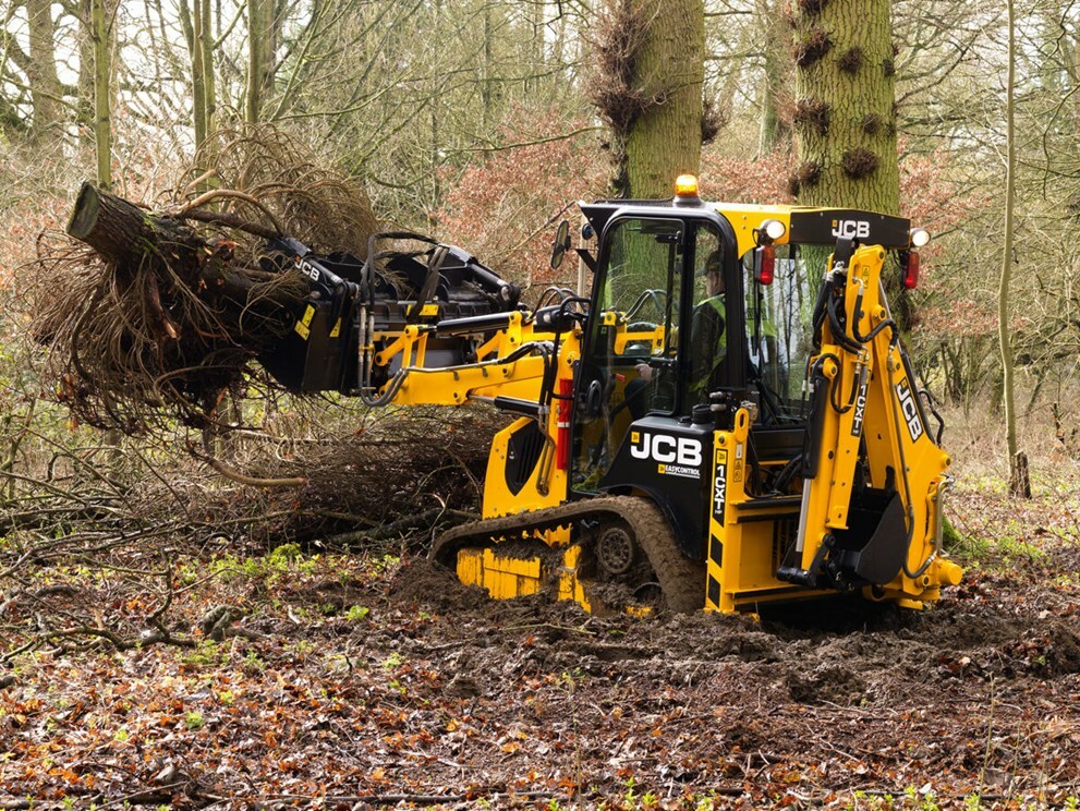 New 2024 JCB 1CXT in Shafter, CA