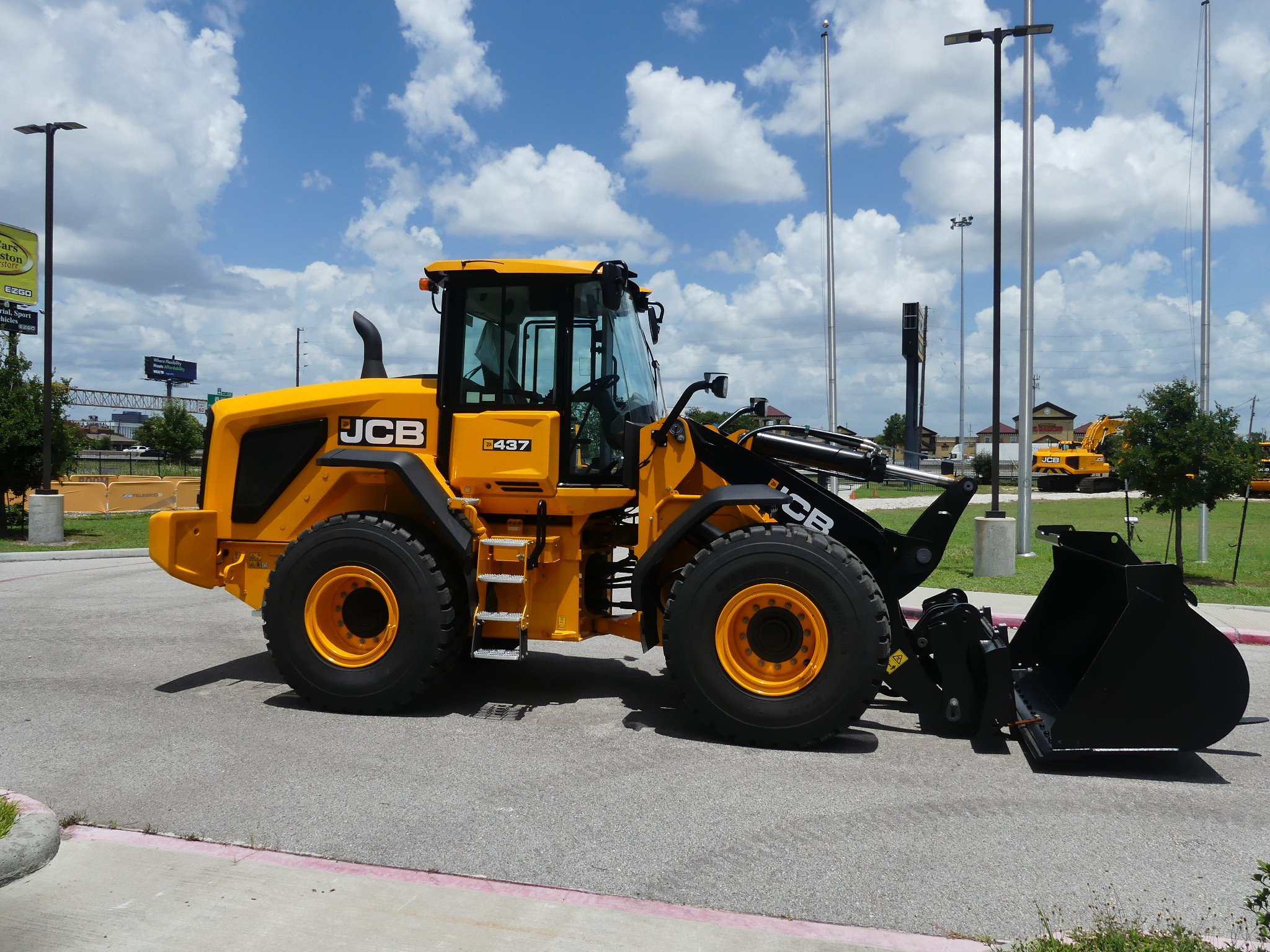 New 2024 JCB 437 in Houston, TX