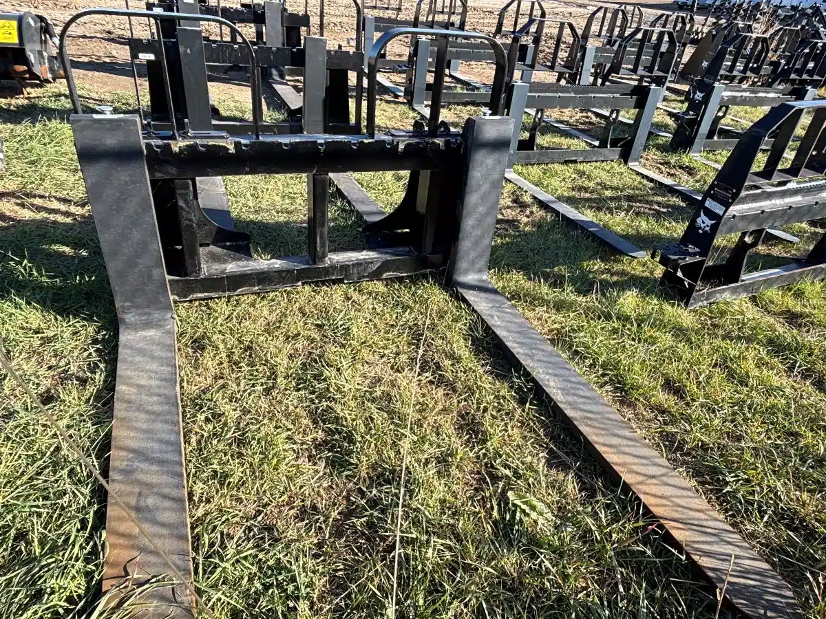 Used 2025 HLA Attachments HD10054 in Brooks, AB