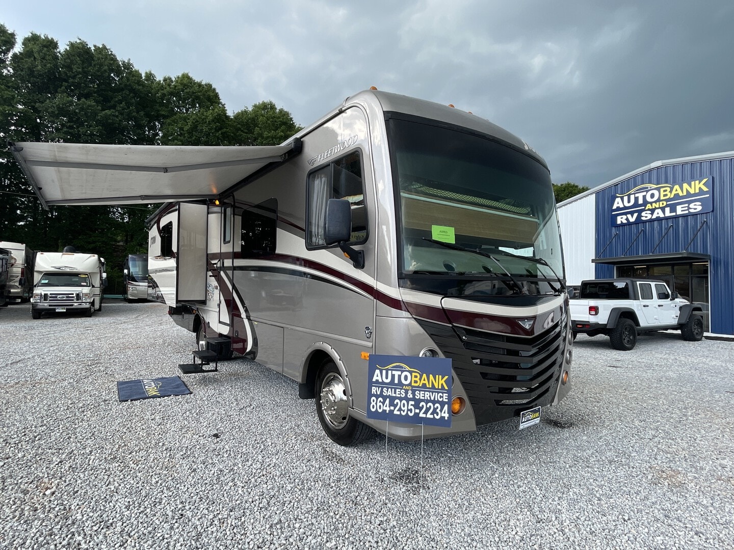 Used RV and Motorhome Sales | RV Repairs and Service in SC