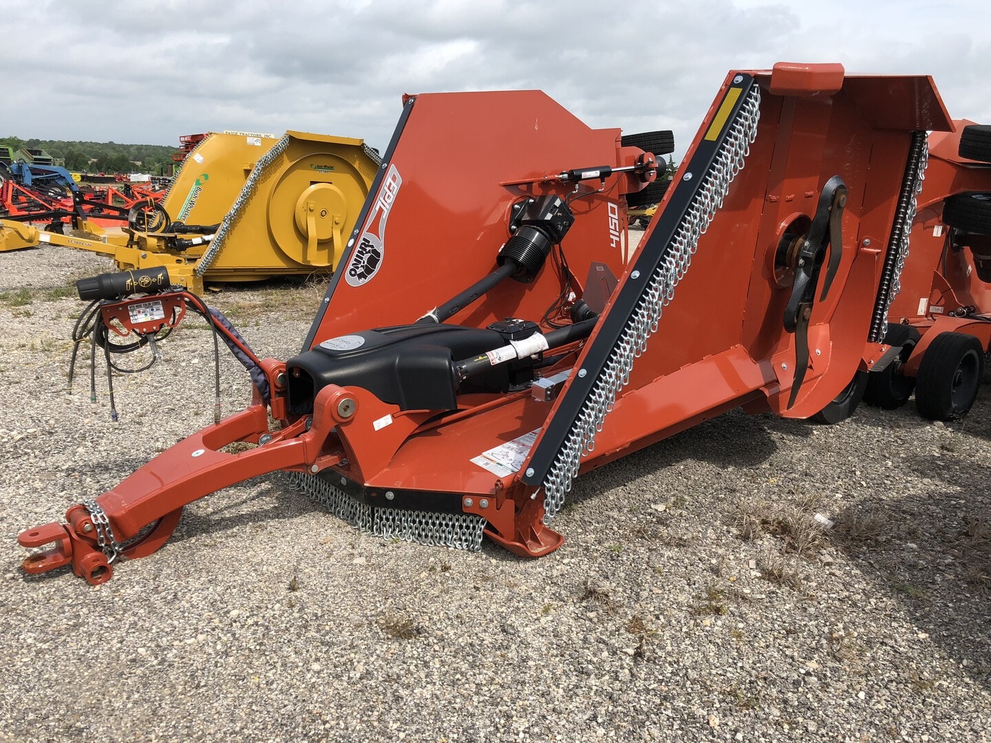 New Rhino 12ft Batwing rotary cutters / shredders in Paige, TX