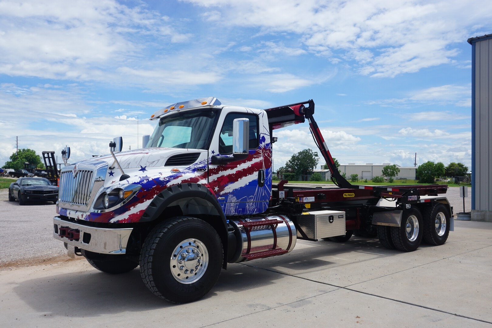 Roll Off Truck Dealers in TX | Roll Off Truck World