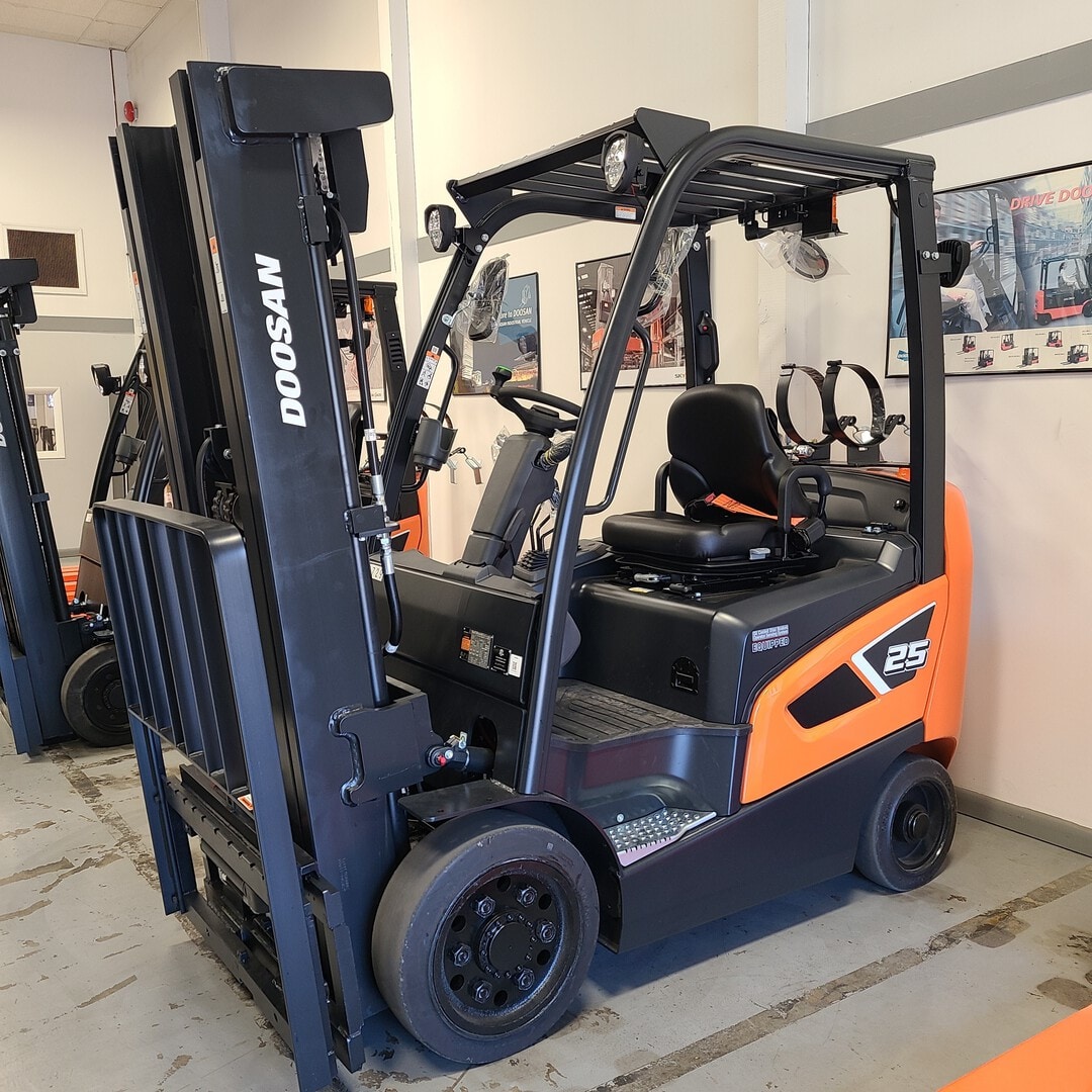 Doosan Lift Truck & Forklift Dealer in Greensburg, PA