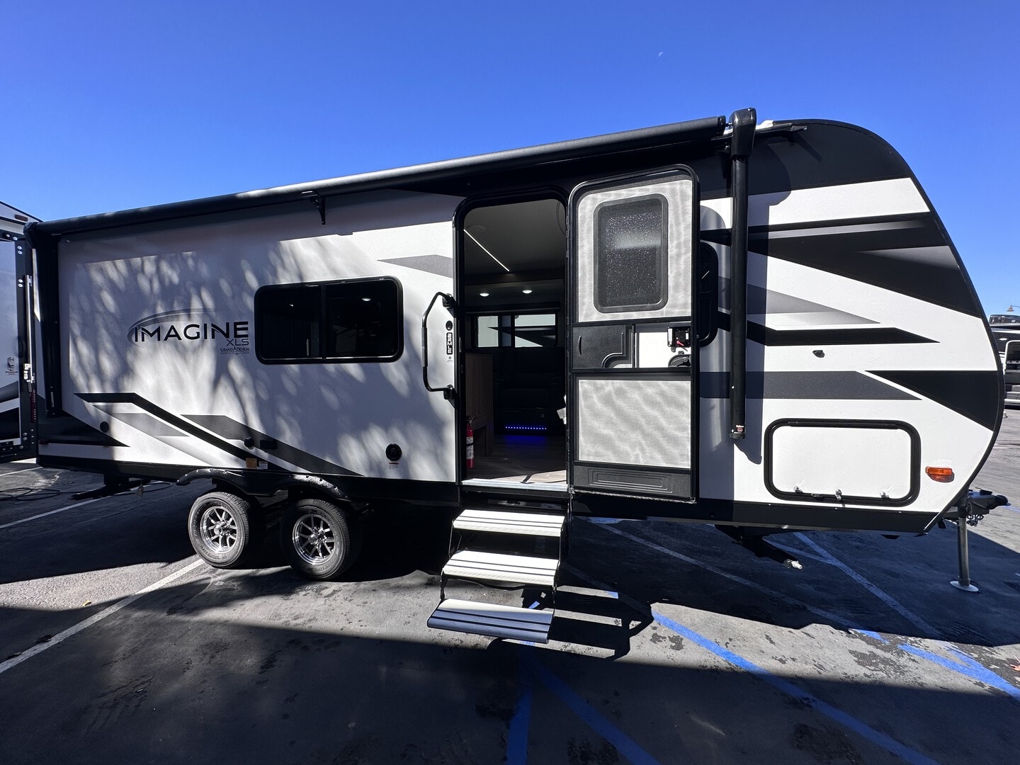 California RV Dealer | New & Used RV Sales, Parts, & Service