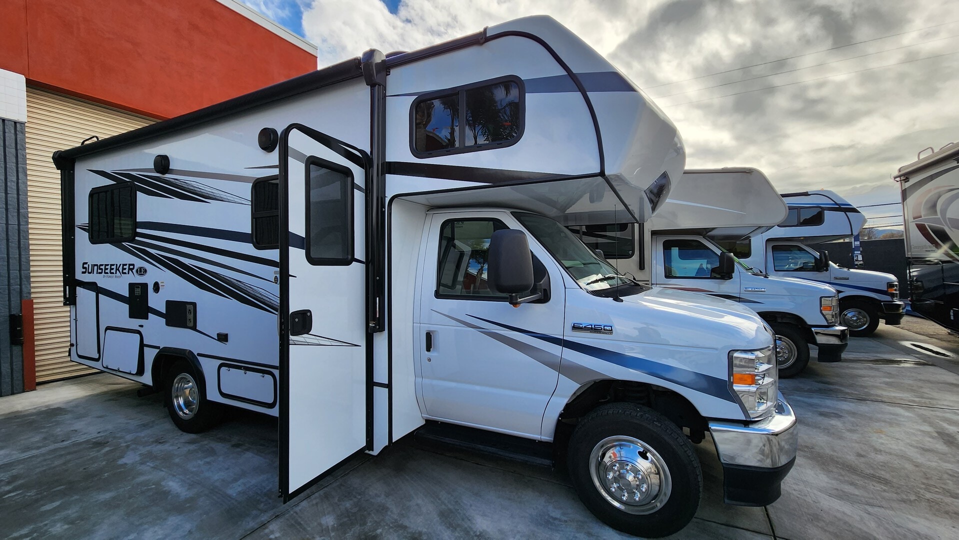 California RV Dealer | New & Used RV Sales, Parts, & Service