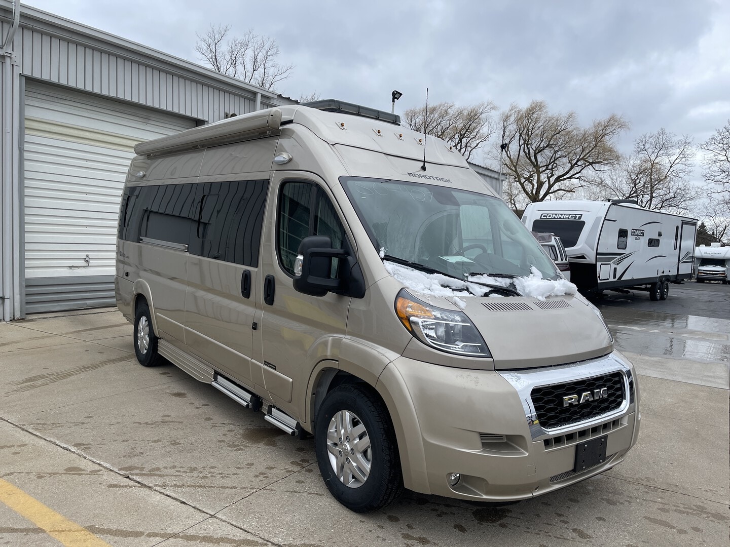 Advance Camping Sales, Featuring KZ, Pleasure Way, Winnebago, Sportsmen ...