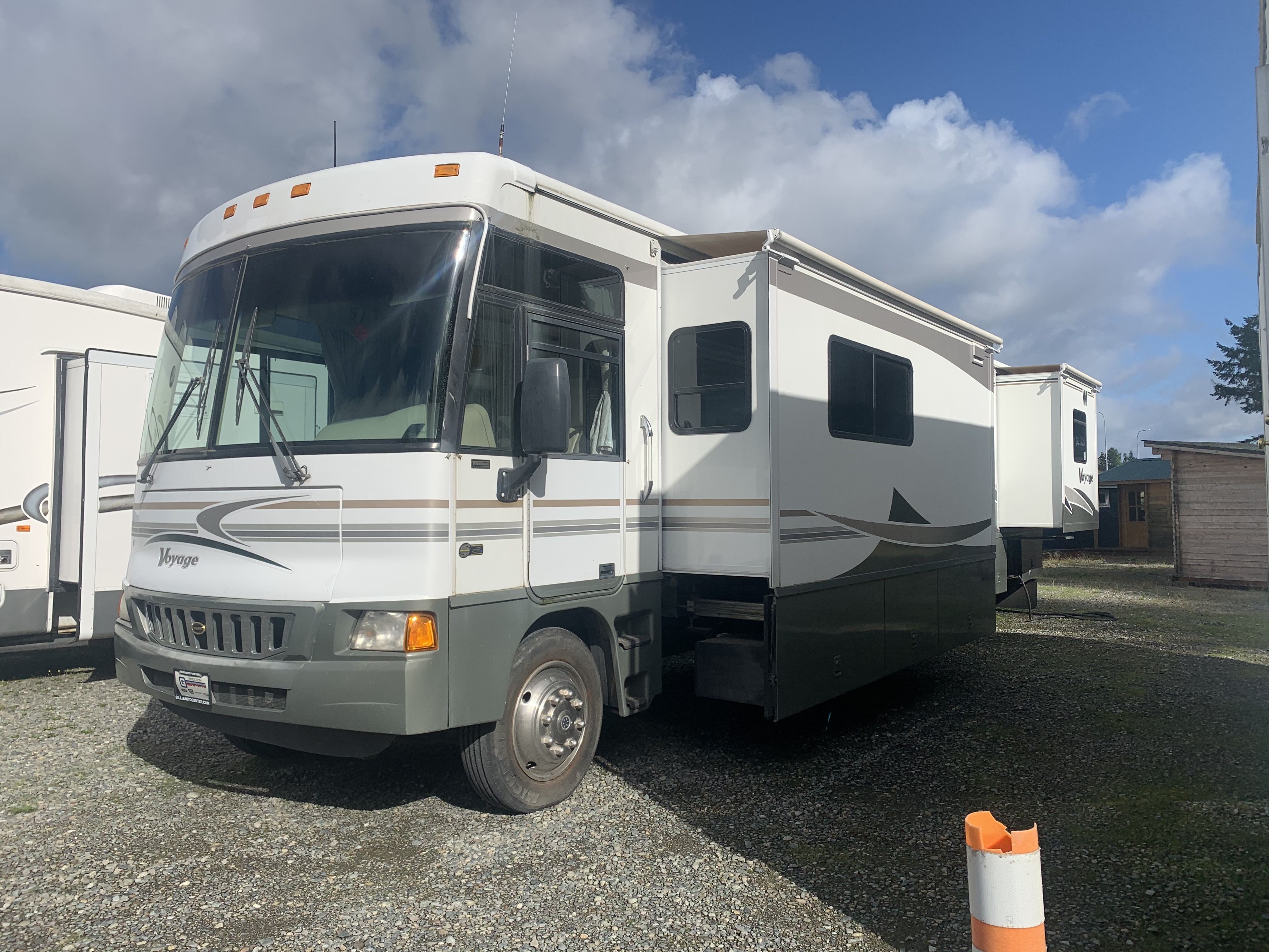 Used, 2005, Winnebago, Voyager 38J, RV - Class A