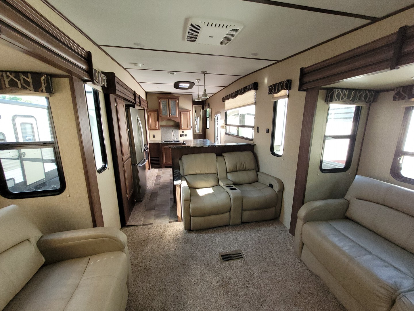 2017 Sprinter Fifth Wheel Front Living Room | Baci Living Room