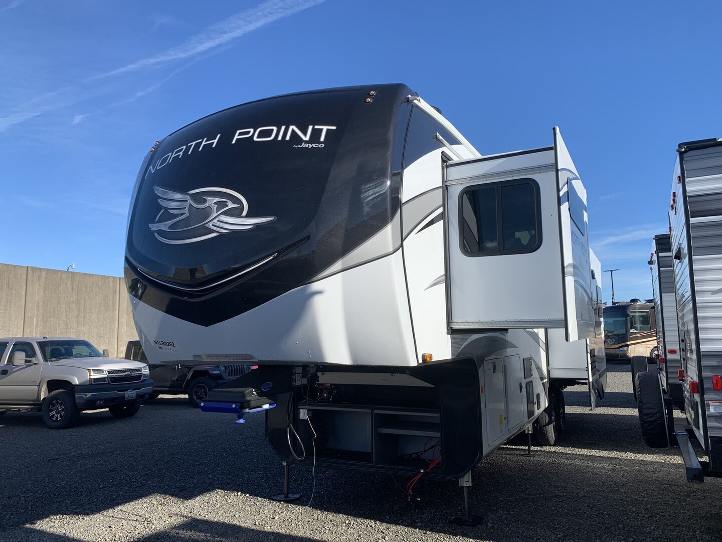 RV Travel Trailers for Sale | Roberson RV Dealers in Oregon