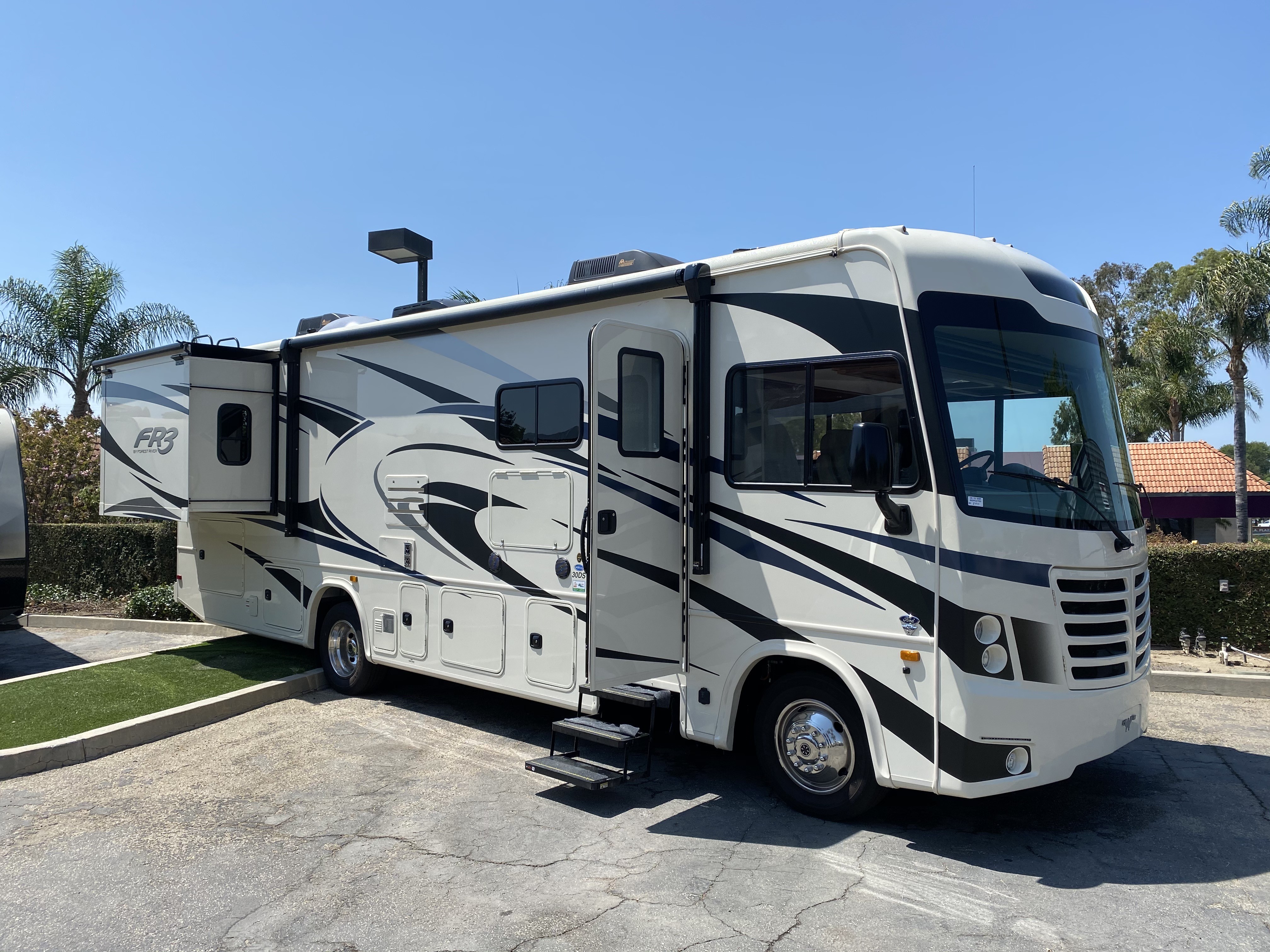 California RV Dealer | New & Used RV Sales, Parts, & Service